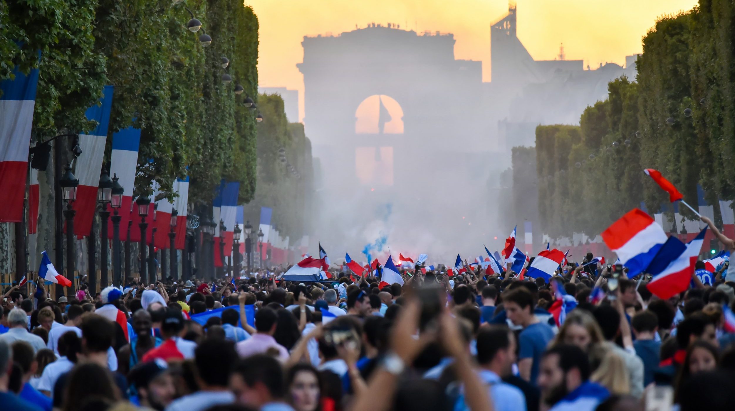 Sentiment national : le besoin d'appartenance et les causes de son ...